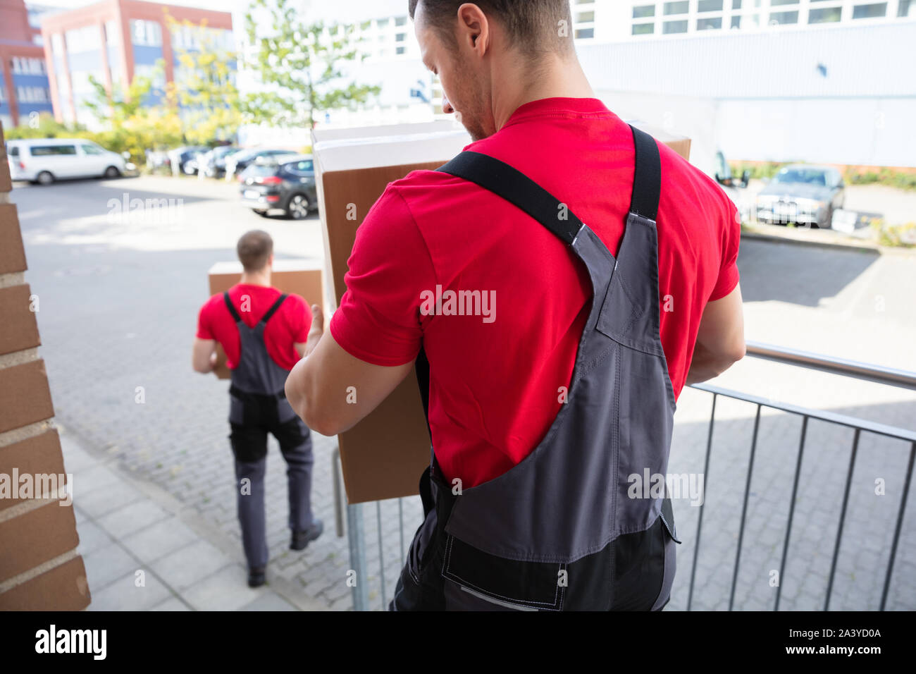 Workers Loading Van High Resolution Stock Photography and Images - Alamy