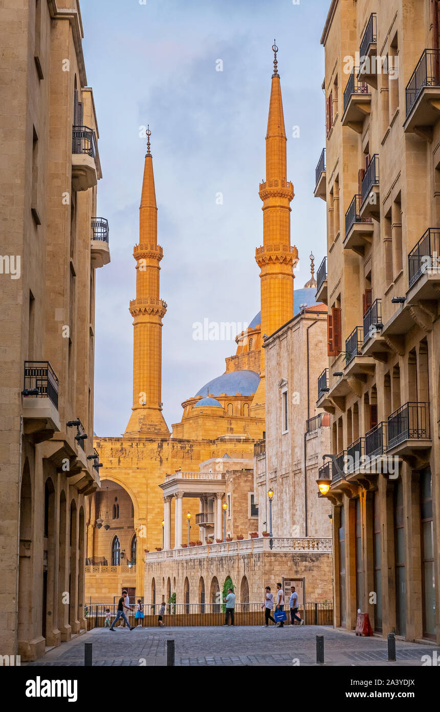 Mohammad Al-Amine Mosque from , souk Abou Nasser street, at night ...
