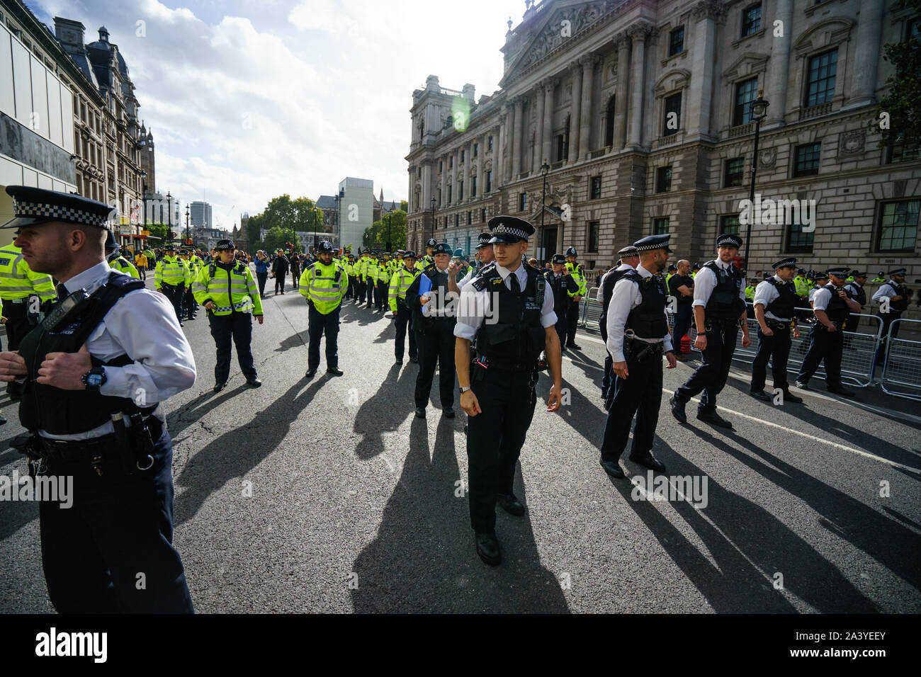 Police whitehall hi-res stock photography and images - Alamy