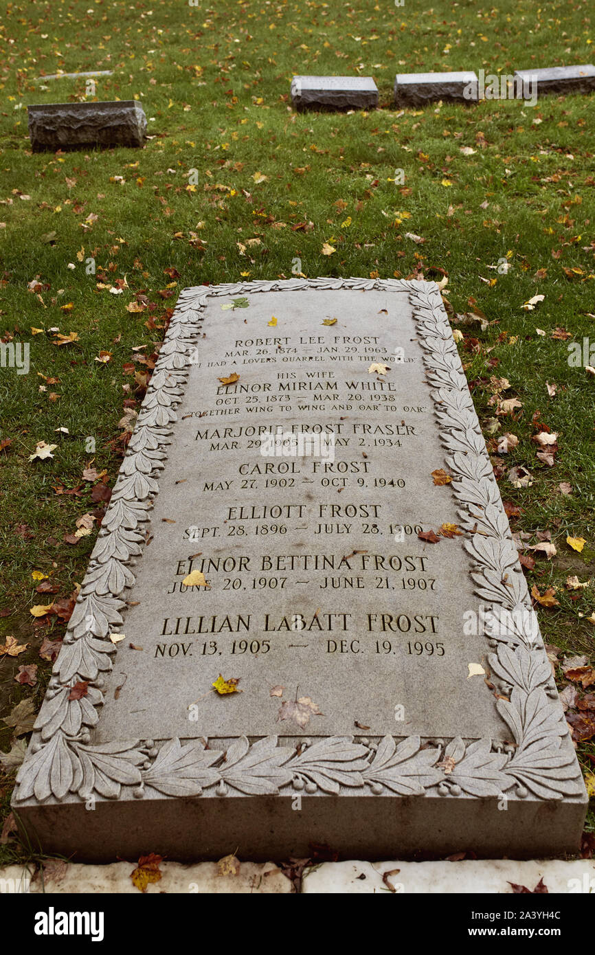 Bennington, Vermont - October 1st, 2019: Grave of poet Robert Frost at ...