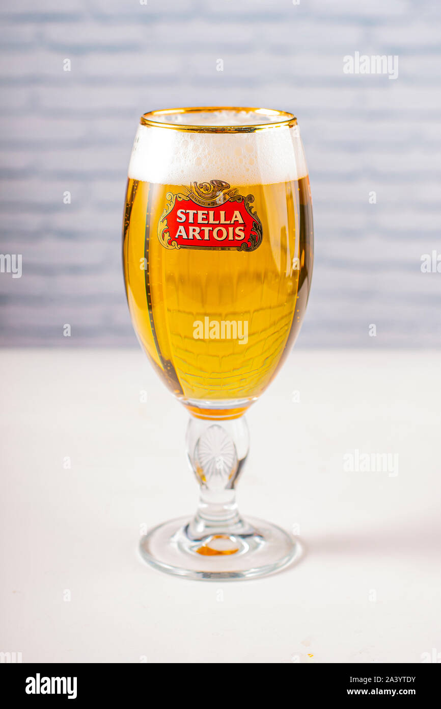 Stella beer hi-res stock photography and images - Alamy