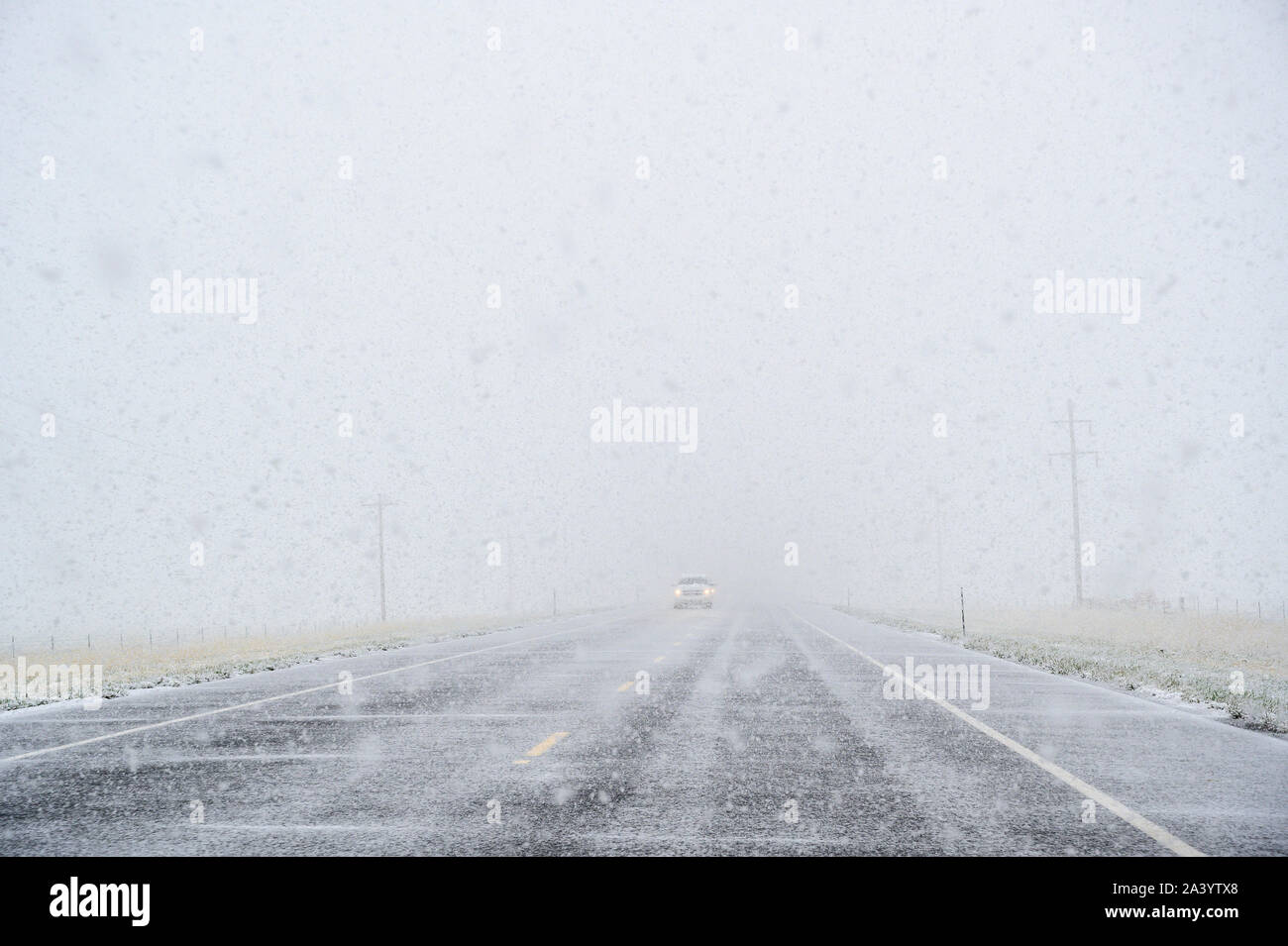 View through windscreen hi-res stock photography and images - Alamy