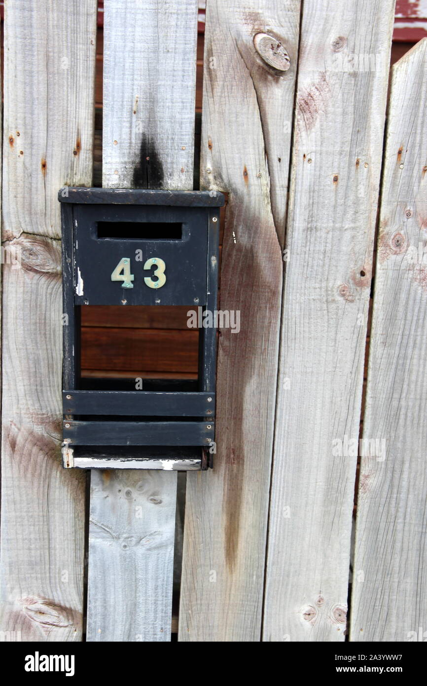 Mail circulars hi-res stock photography and images - Alamy