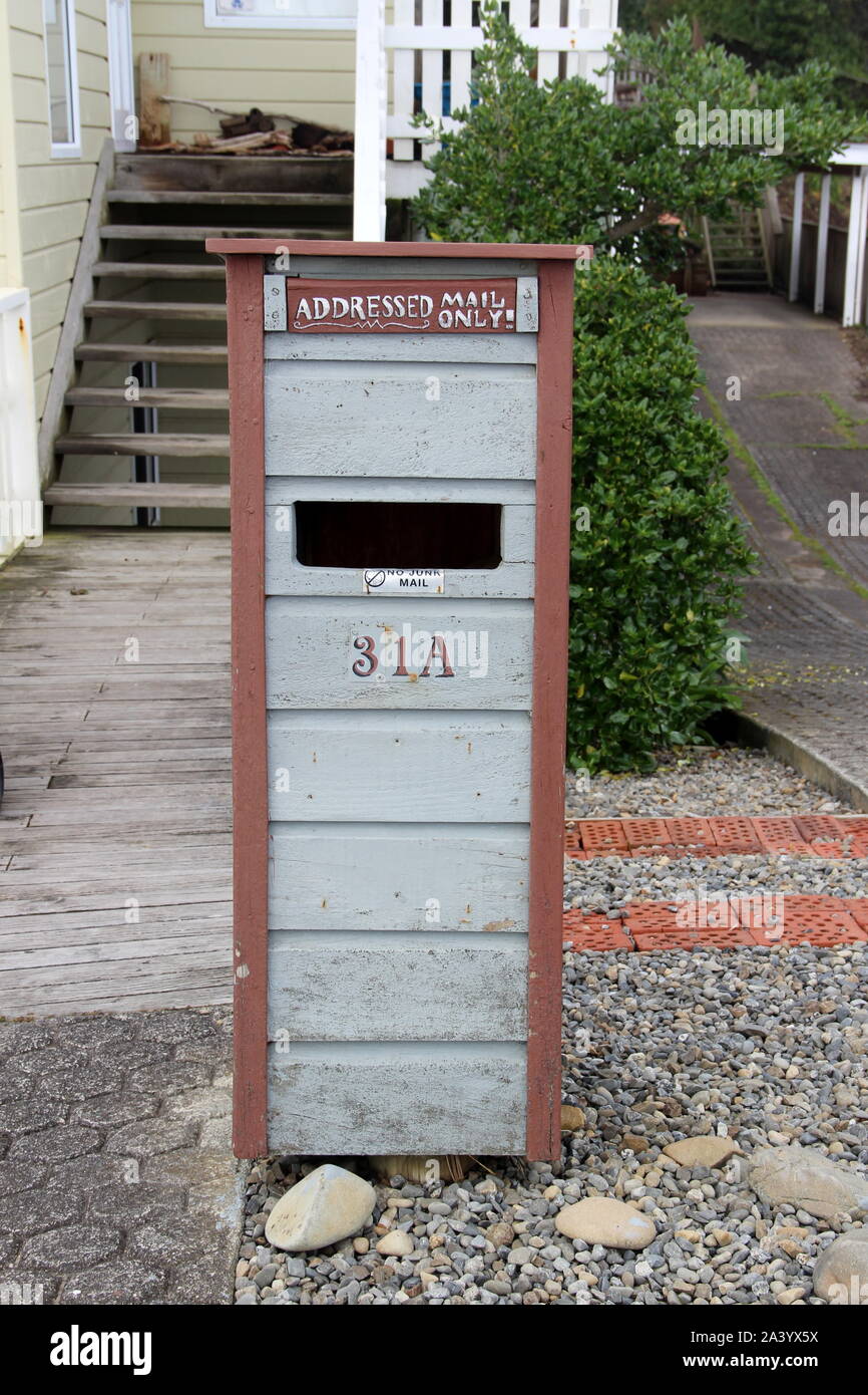 Mail circulars hi-res stock photography and images - Alamy