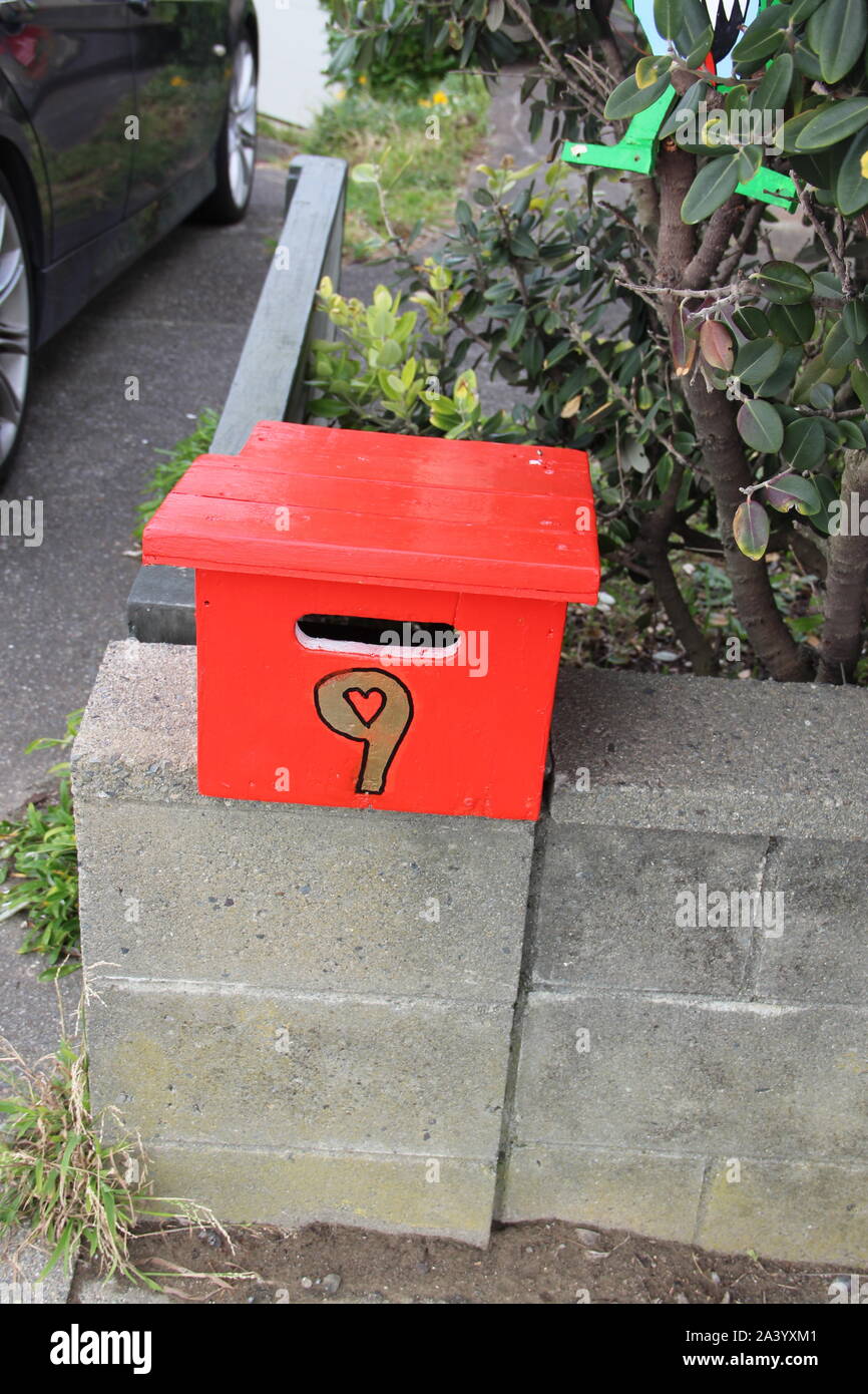 Mail circulars hi-res stock photography and images - Alamy