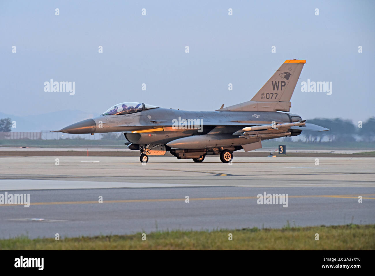 A U.S. Air Force F-16 Fighting Falcon assigned to the 80th Fighter ...