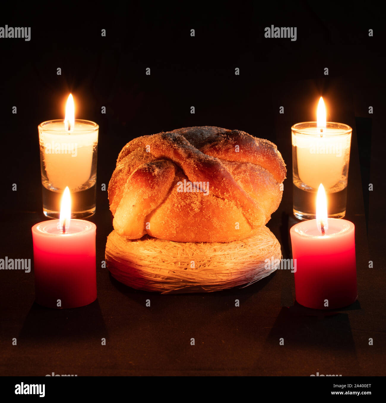 Velas de velas de halloween hi-res stock photography and images - Alamy