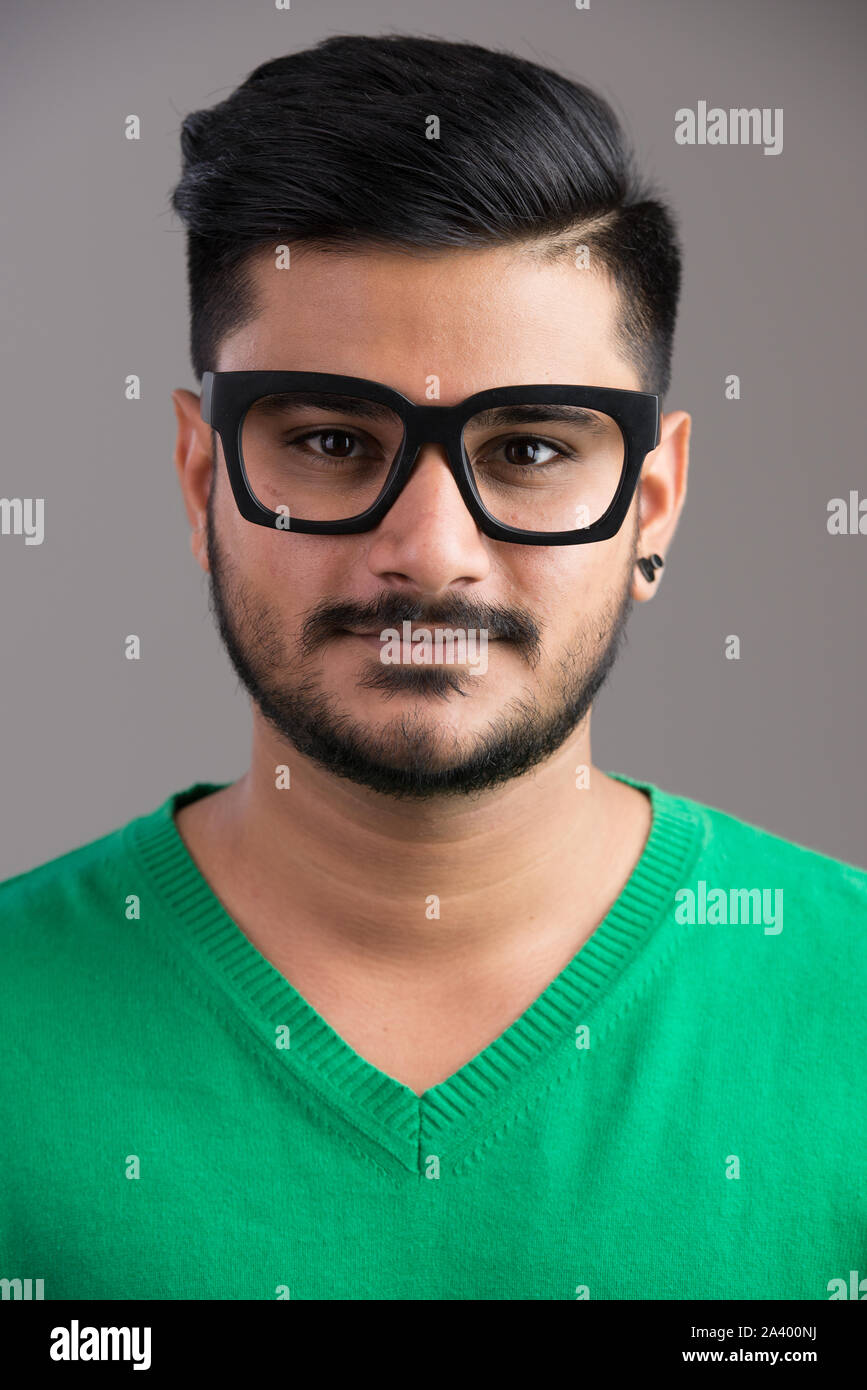 Wearing glasses india hi-res stock photography and images - Alamy