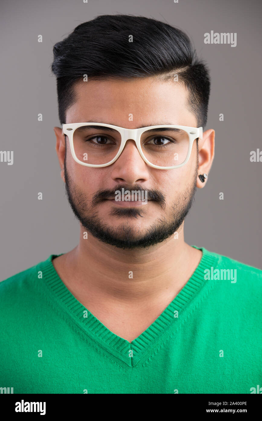 Wearing glasses india hi-res stock photography and images - Alamy