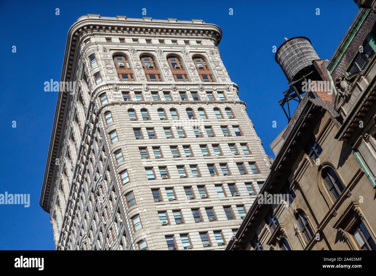 22-STORY FLATIRON BUILDING ON 5TH AVENUE, MANHATTAN, NEW YORK, UNITED ...