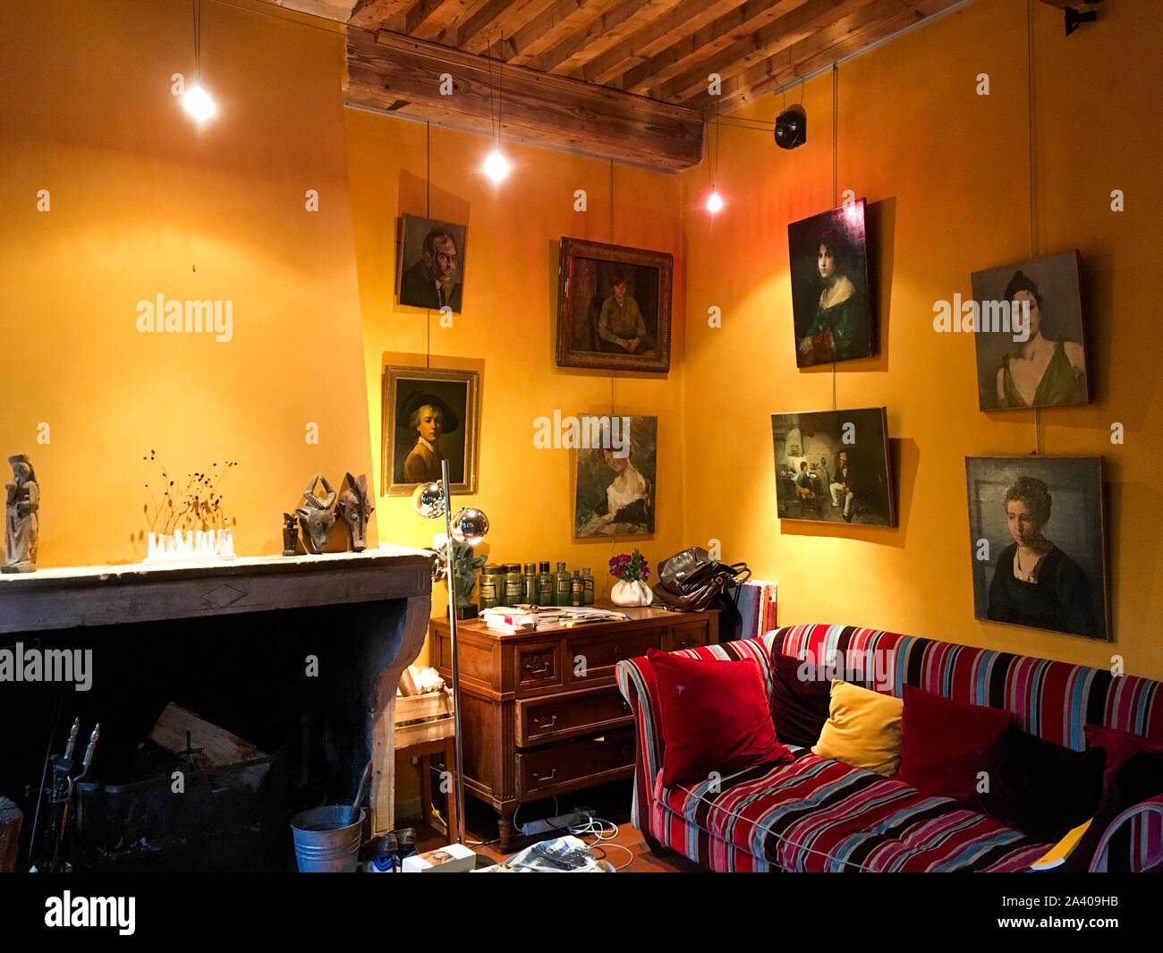 Tableaux de couleurs hi-res stock photography and images - Alamy