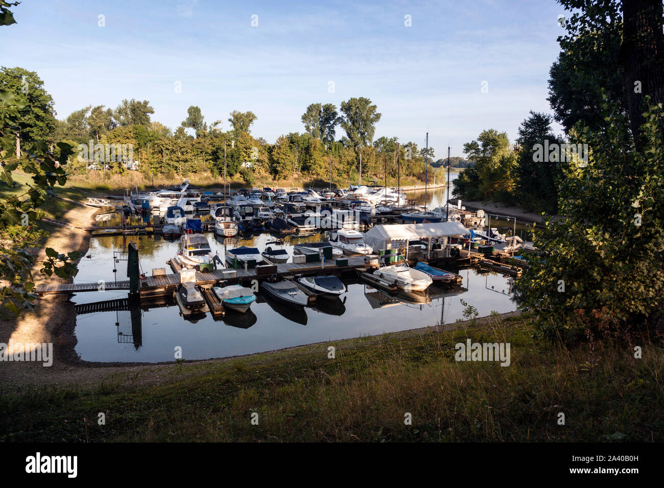 The marina in Dusseldorf-Lorick Stock Photo - Alamy
