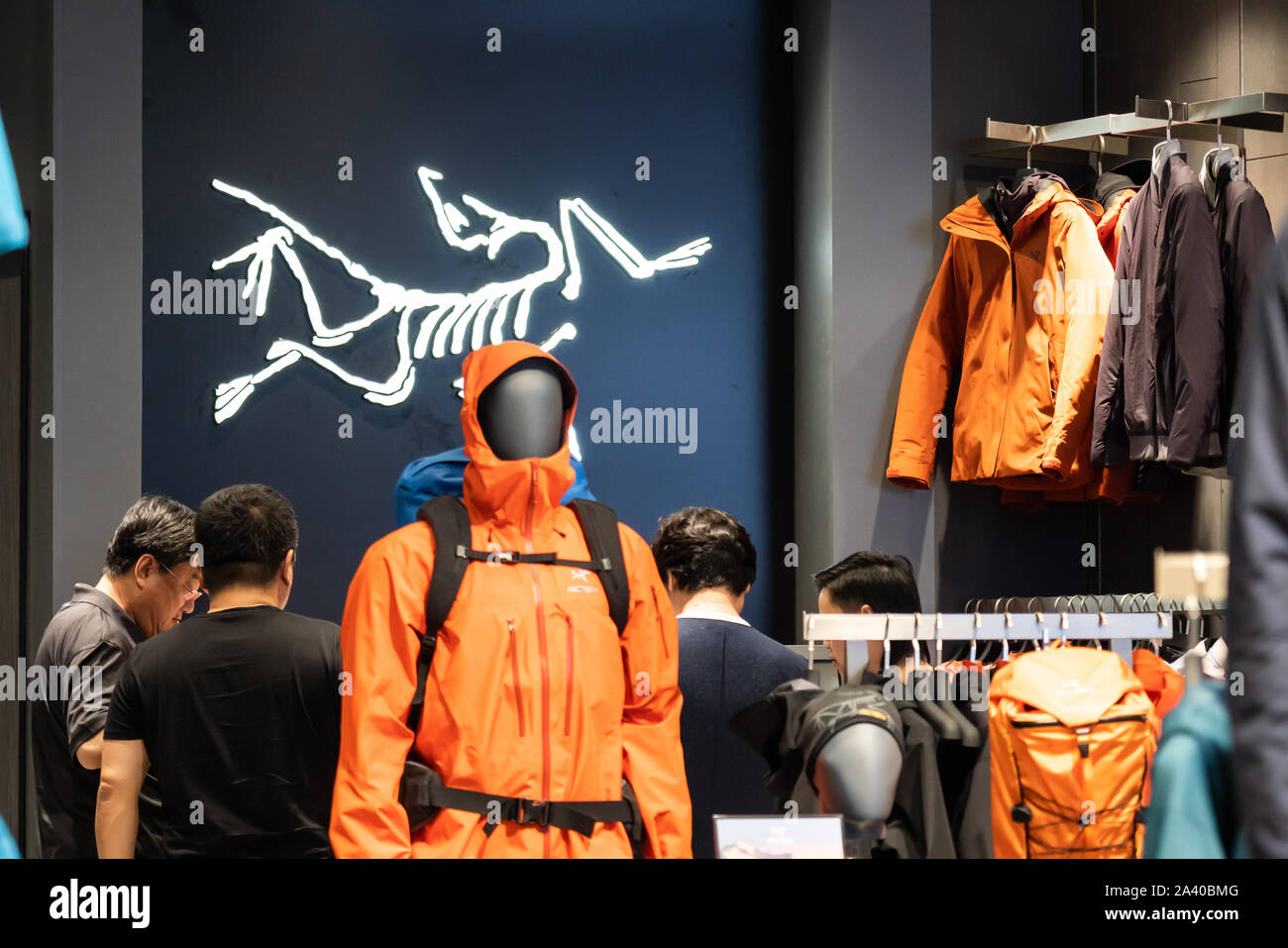 High end clothing hi-res stock photography and images - Alamy