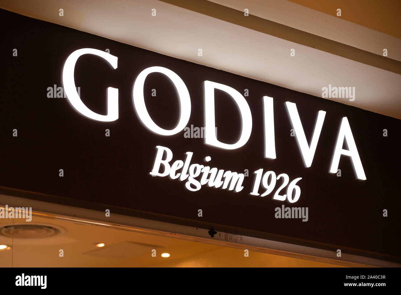 Godiva logo hi-res stock photography and images - Alamy