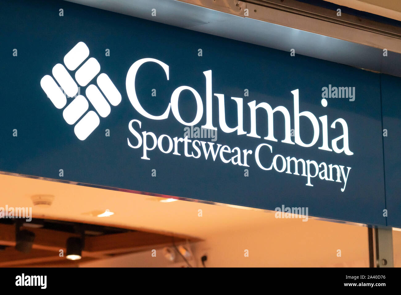 Columbia sportswear company logo hi-res stock photography and images ...