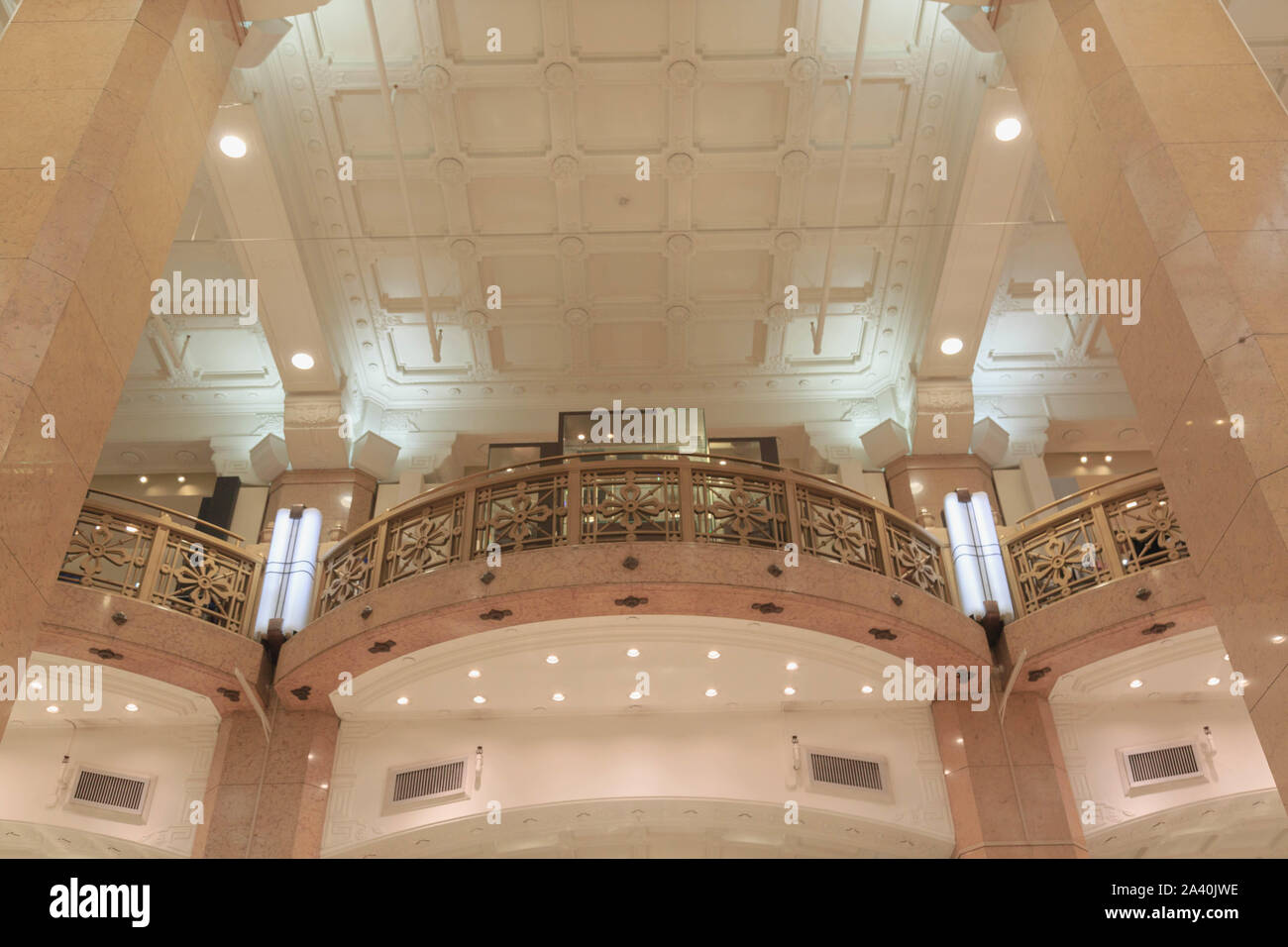 Vintage department store interior hi-res stock photography and images ...