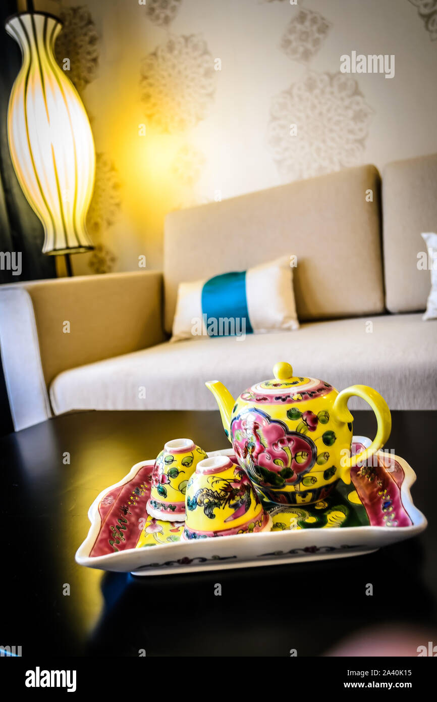 Peranakan porcelain hi-res stock photography and images - Alamy