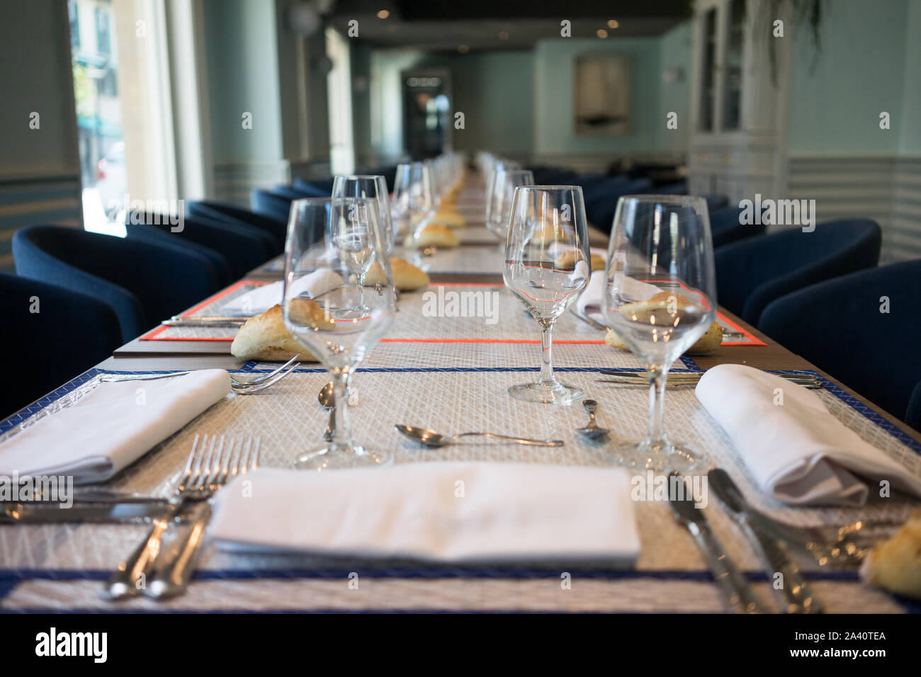 DINNER TABLE SET - DINNER ASSEMBLY TABLE - REUNION MEAL TABLE - LARGE ...