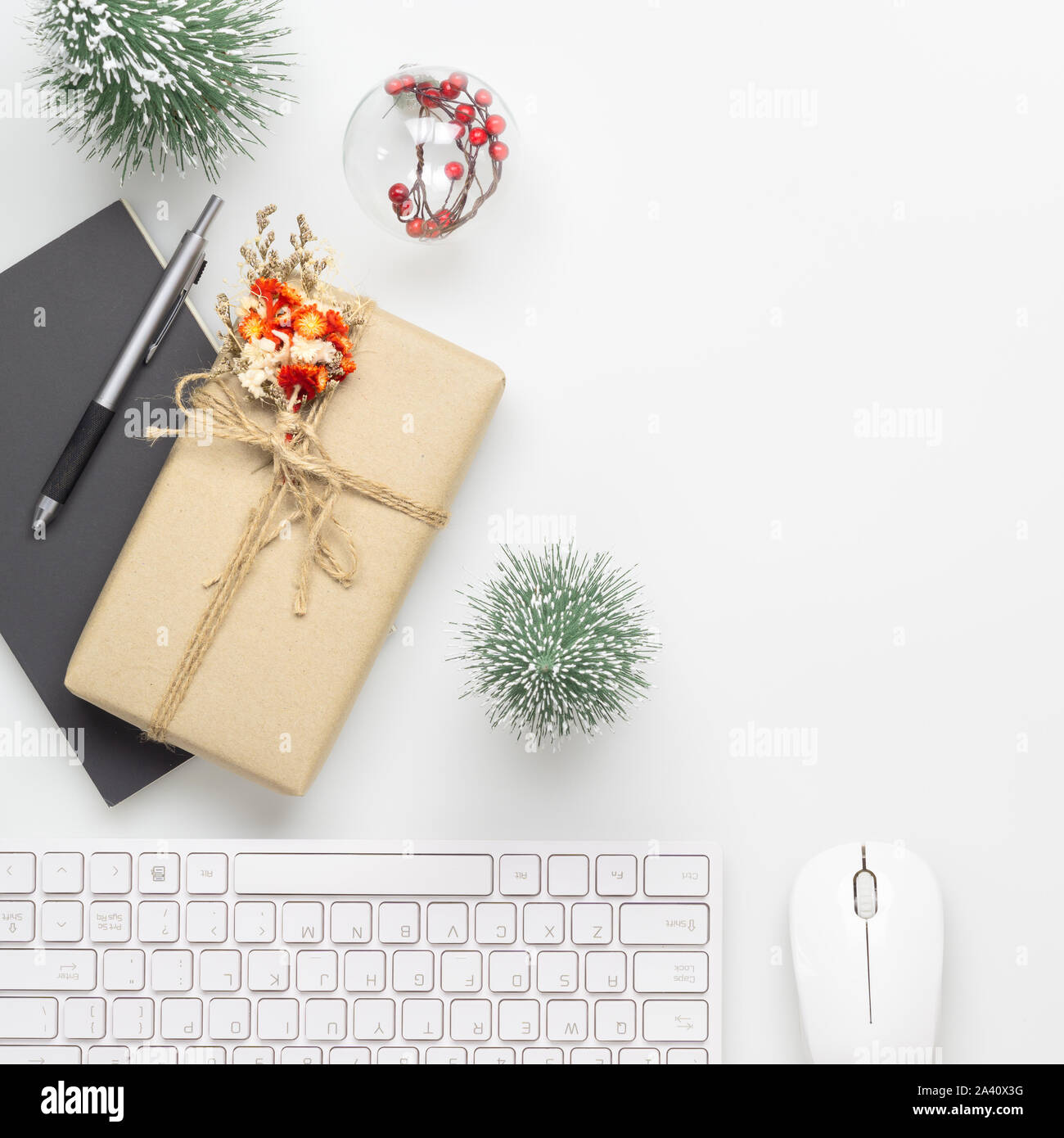 Modern office ornaments hi-res stock photography and images - Alamy