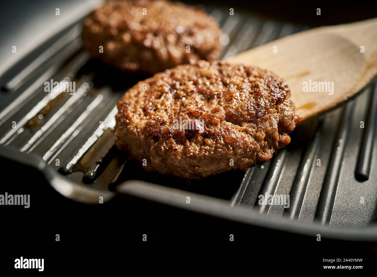 Burnt food bbq burger hi-res stock photography and images - Alamy