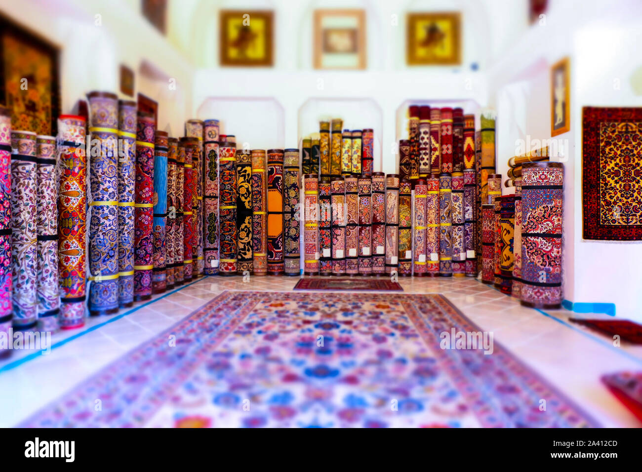 Carpets shop hi-res stock photography and images - Alamy