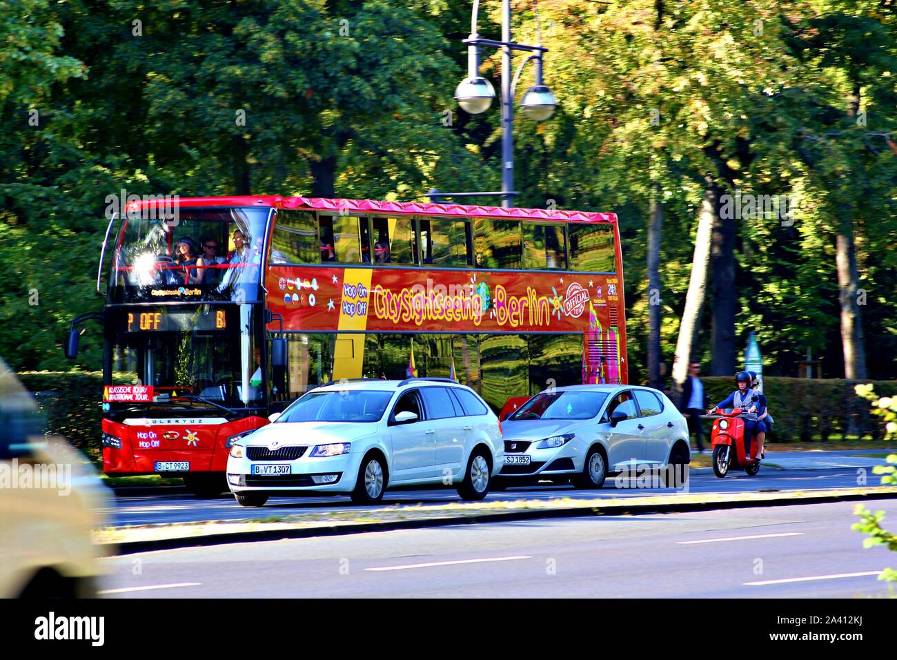 Berliner city tour bus hi-res stock photography and images - Alamy