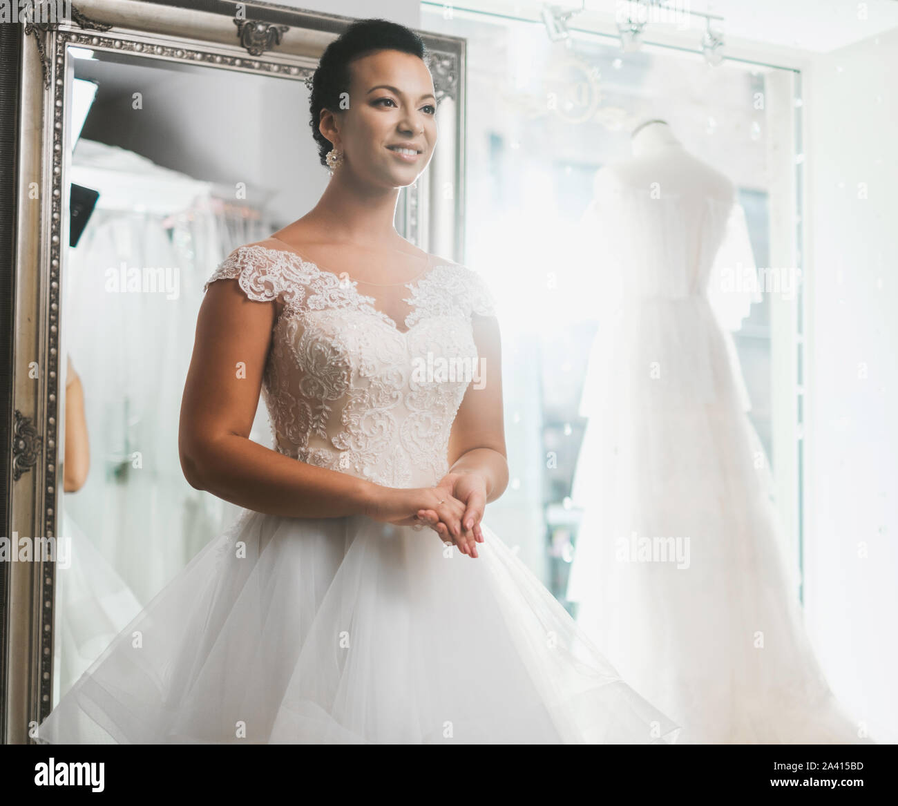 Beautiful girl choosing wedding hi-res stock photography and images - Alamy