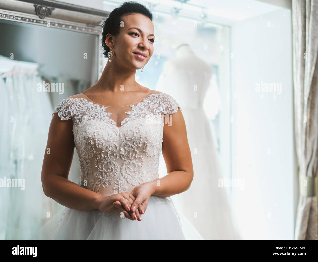 Beautiful girl choosing wedding hi-res stock photography and images - Alamy