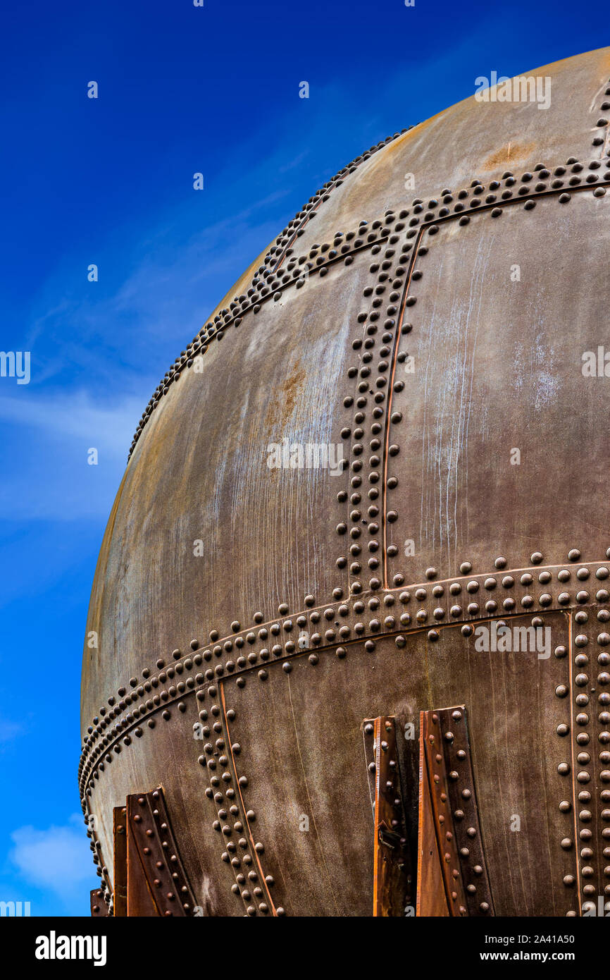 Rusty tank hi-res stock photography and images - Alamy