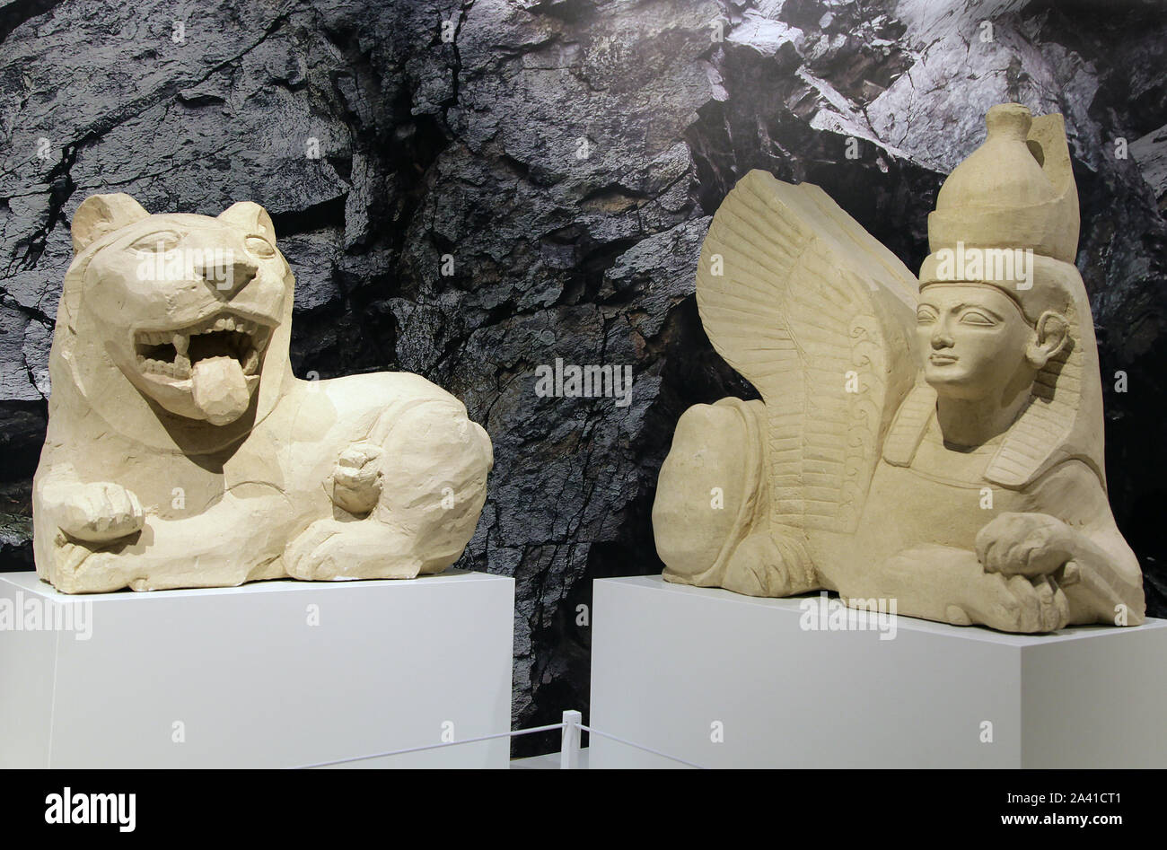 Sphinx and Lion sculptures.Gravestones and tomd sculptures to mark the ...
