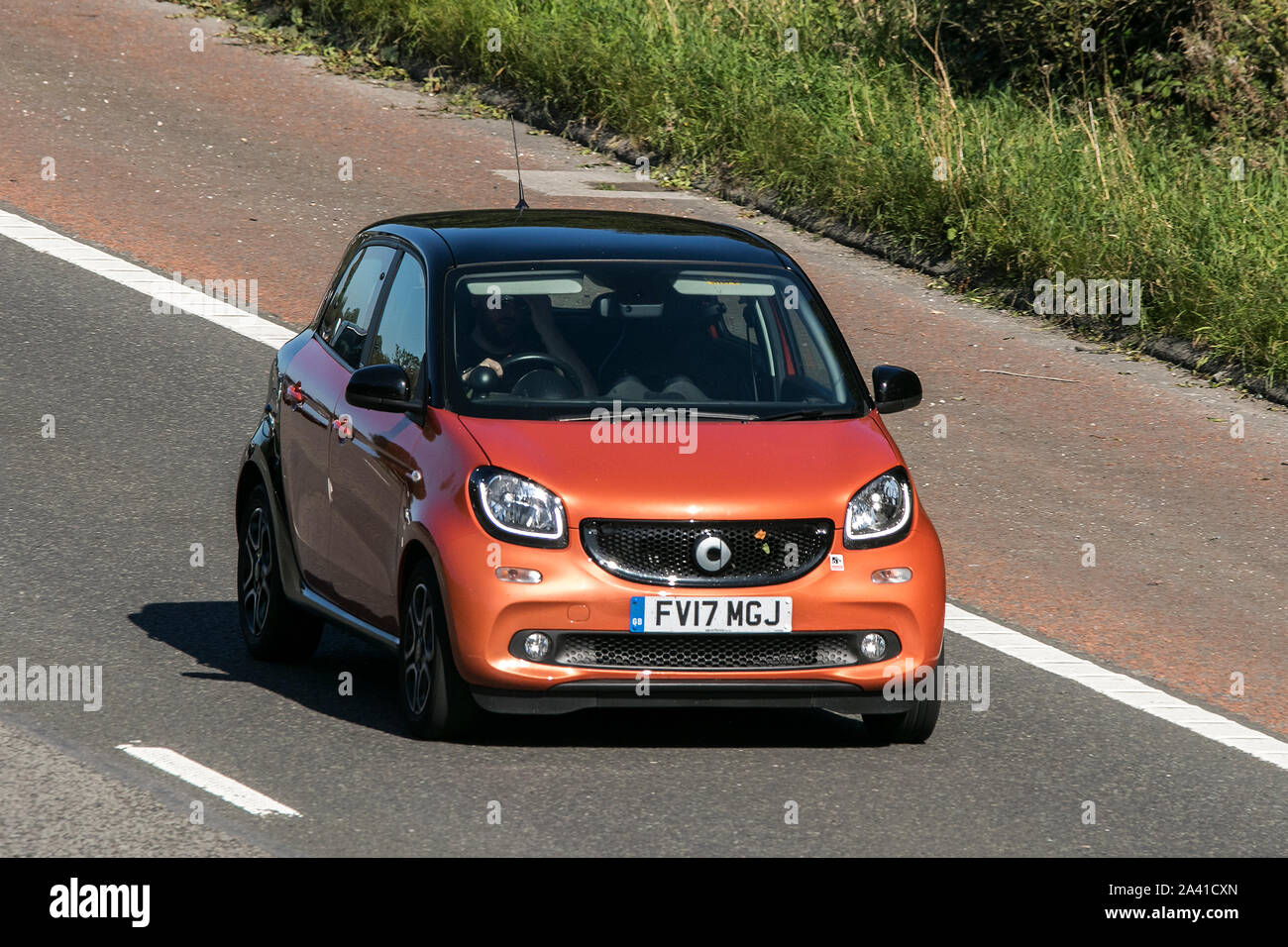 Smart forfour hatchback hi-res stock photography and images - Alamy