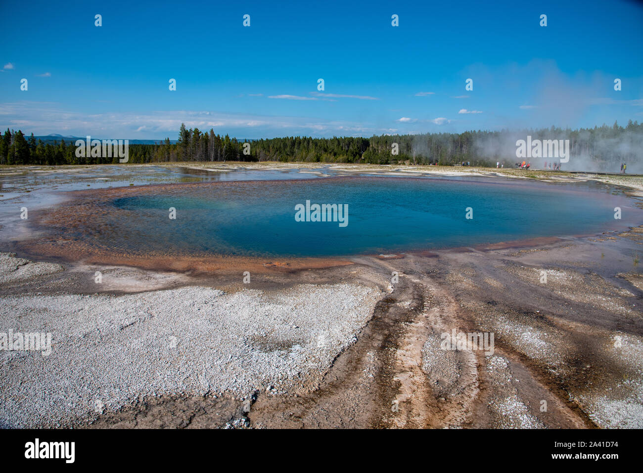Turquoise pool beside the Grand Prismatic spring in Yellowstone ...