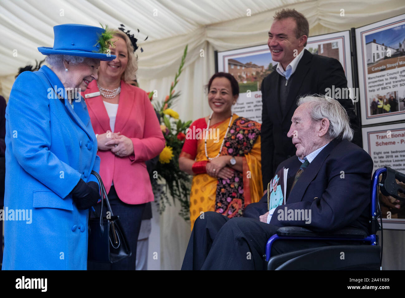 Queen Elizabeth II meets with 100-year-old Dambuster veteran Ken Souter ...