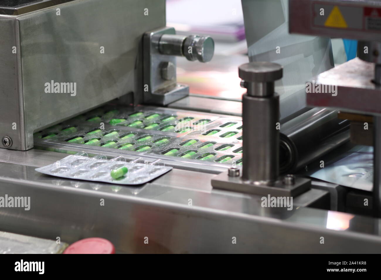 Drugs packing machine hi-res stock photography and images - Alamy