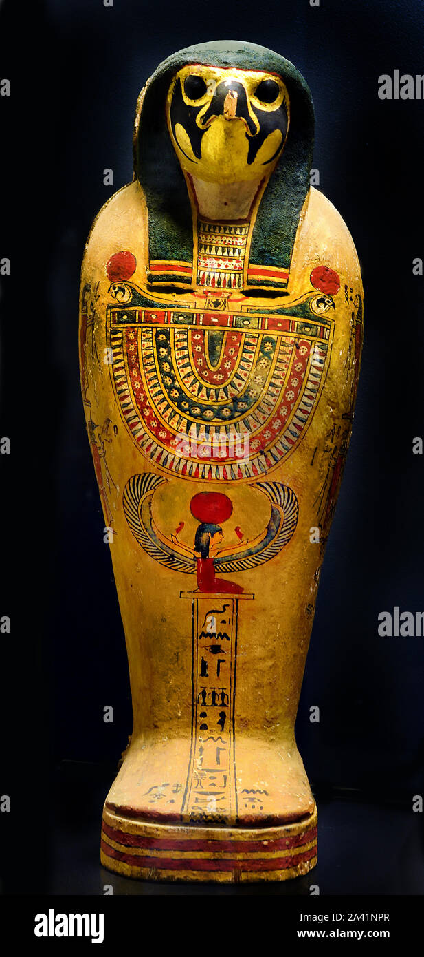 Osiris and coffin hi-res stock photography and images - Alamy