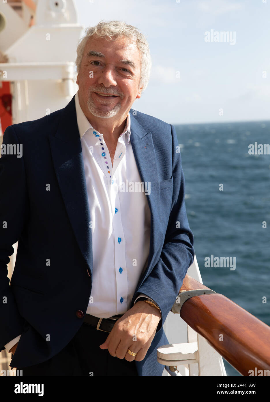 John virgo snooker hi-res stock photography and images - Alamy