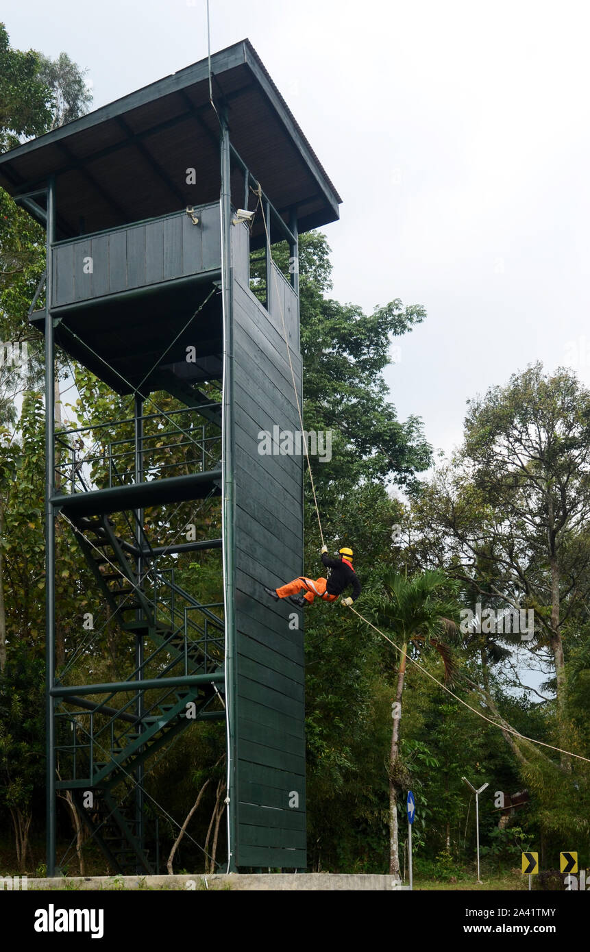 training for rope rescue team Stock Photo - Alamy