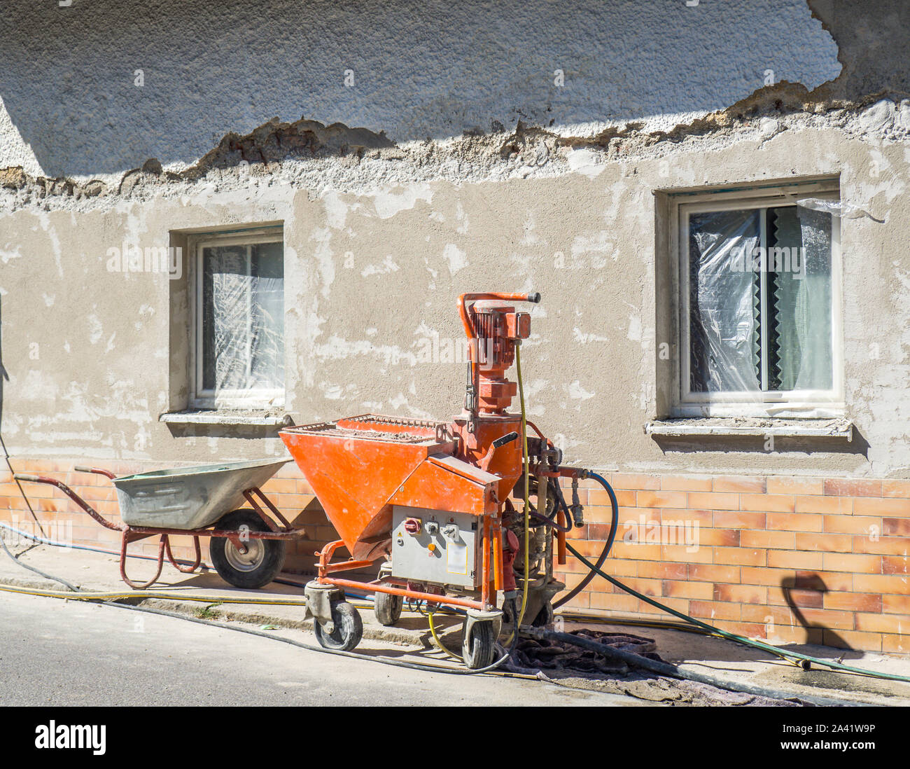 Concrete mixer on the construction site Stock Photo - Alamy
