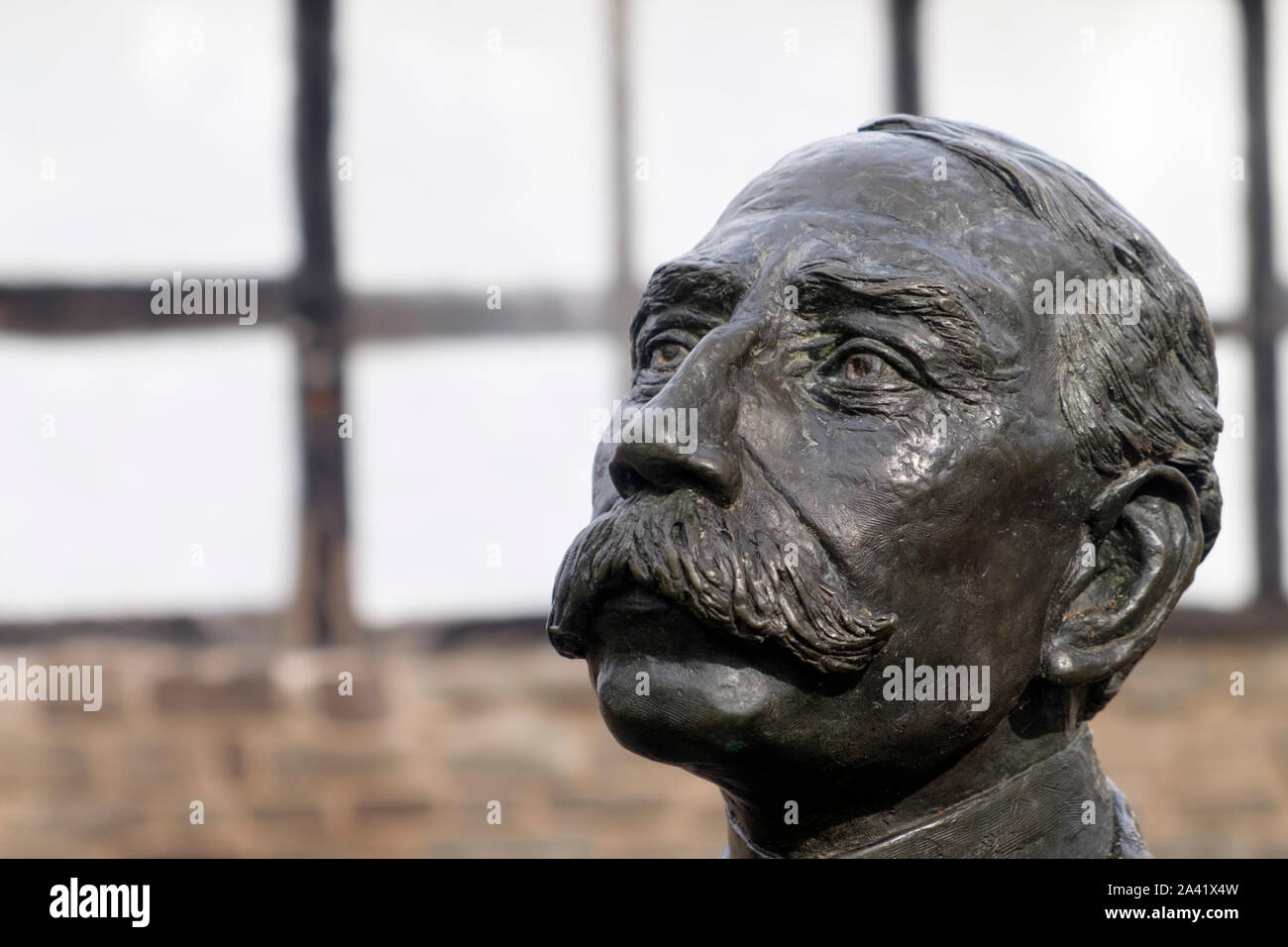 Statue of sir edward elgar hi-res stock photography and images - Alamy