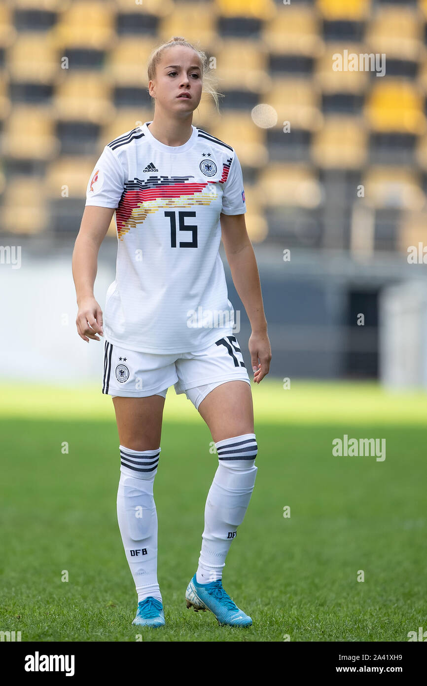 Giulia gwinn hi-res stock photography and images - Alamy