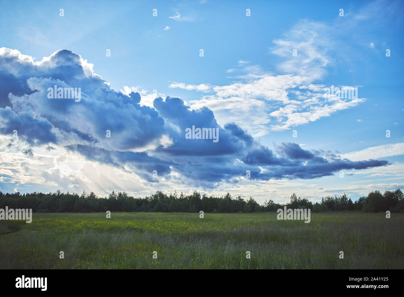 Cloudy weather definition hi-res stock photography and images - Alamy