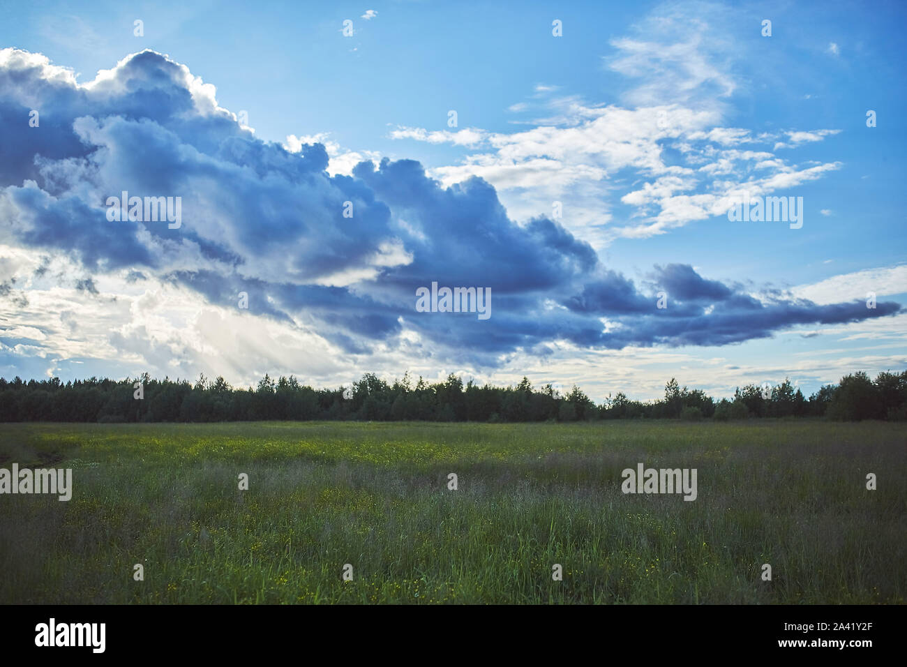 Cloudy weather definition hi-res stock photography and images - Alamy