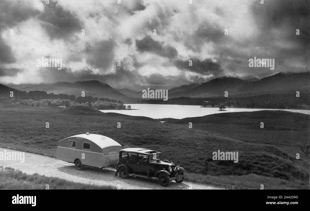 Streamline car caravan hi-res stock photography and images - Alamy