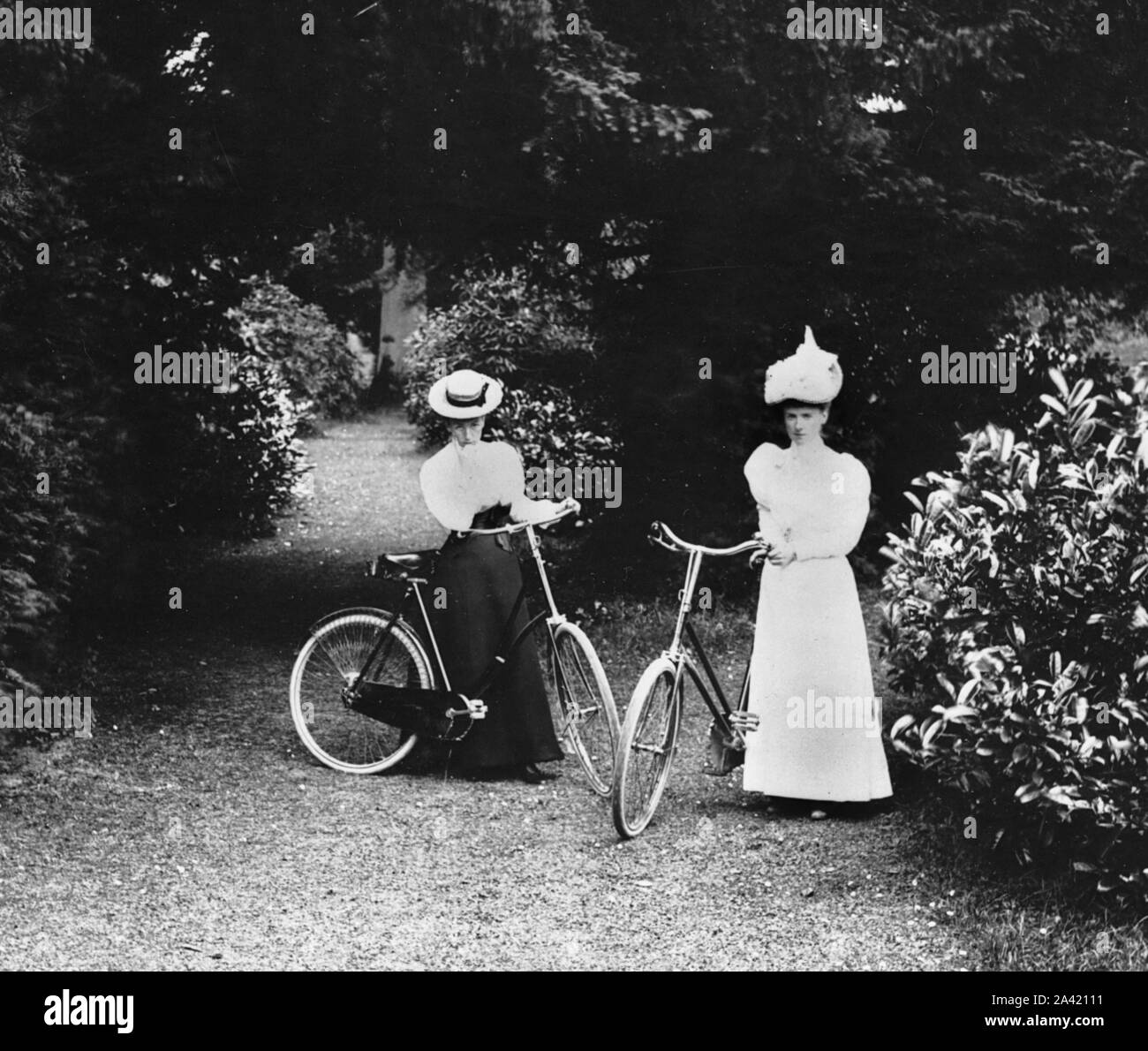 Dress 1898 Black and White Stock Photos & Images - Alamy