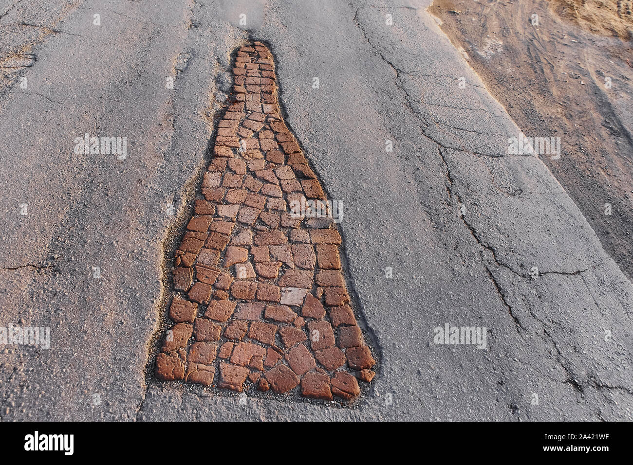 Bad bricklaying repair hi-res stock photography and images - Alamy