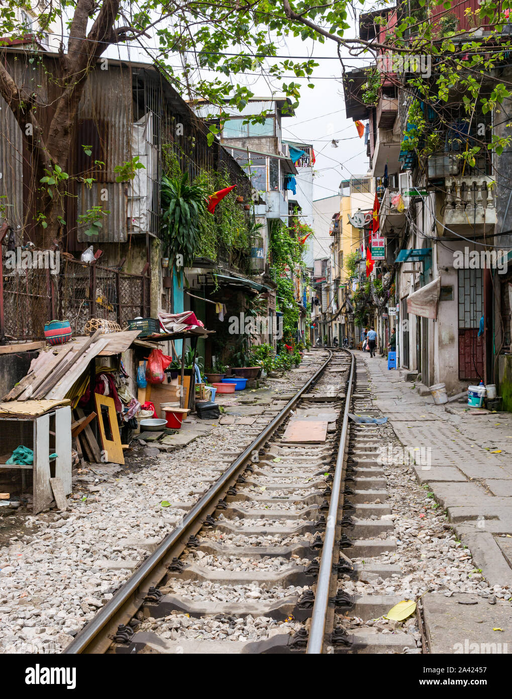Hanoi railway houses hi-res stock photography and images - Alamy