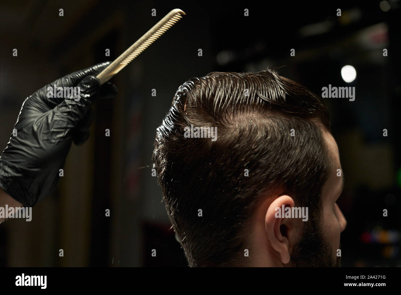 Wet head hi-res stock photography and images - Alamy