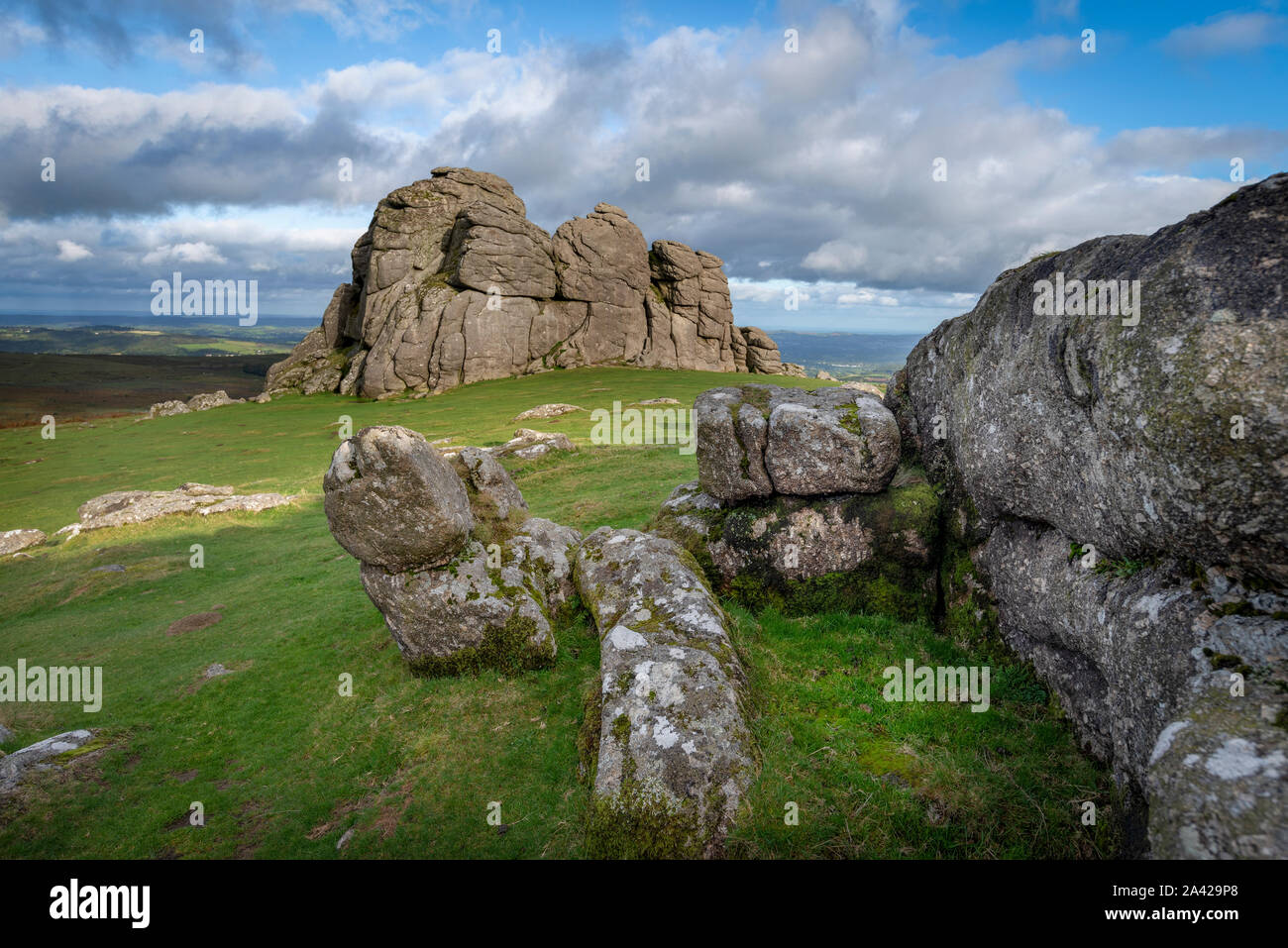 People climbing rocks haytor hi-res stock photography and images - Alamy