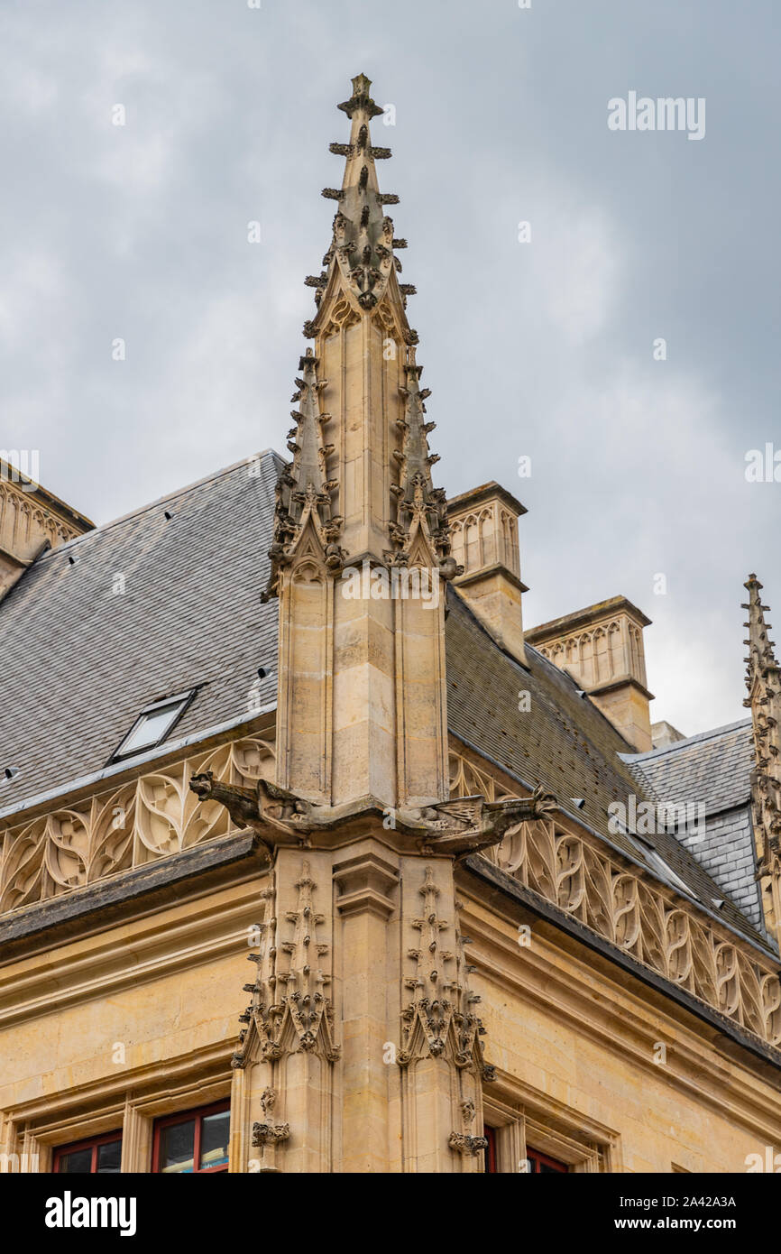 Details of 4th century Cathedral of Nôtre-dame de Rouen in Rouen ...