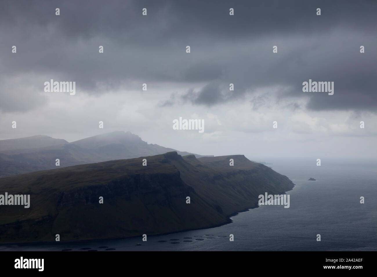 Ben tianavaig, isle of skye hi-res stock photography and images - Alamy